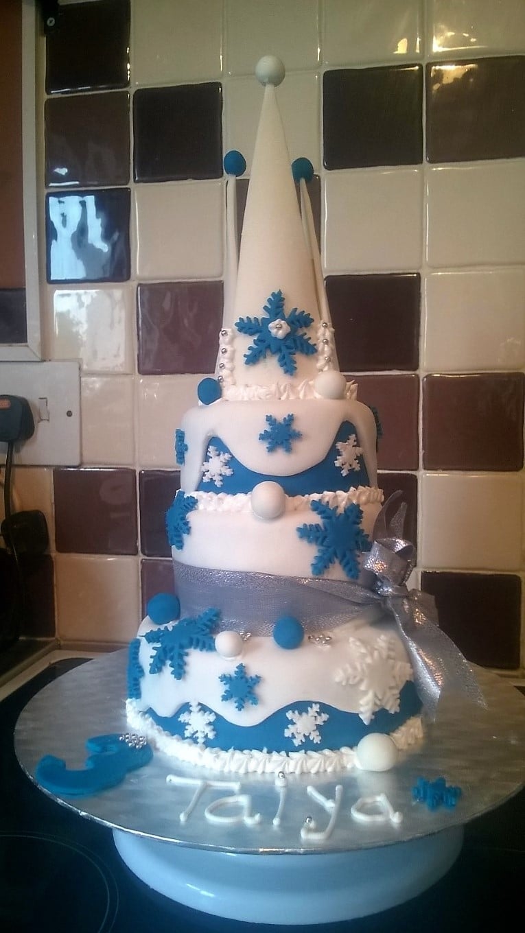 Birthday Cake - Snow Princess - Cakes and Balloons by Debbie