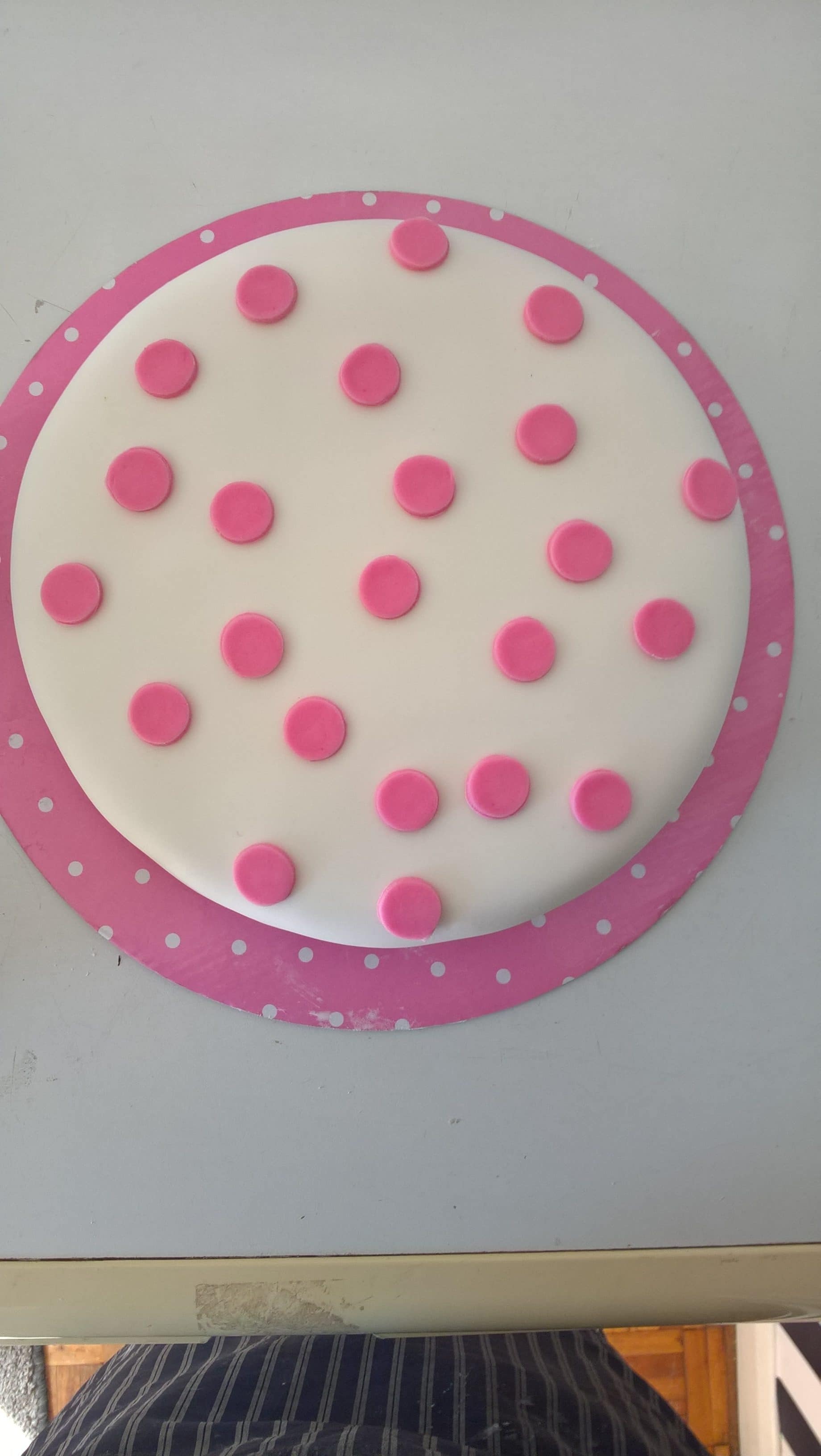 Birthday Cake - Spotty Surprise - Cakes and Balloons by Debbie
